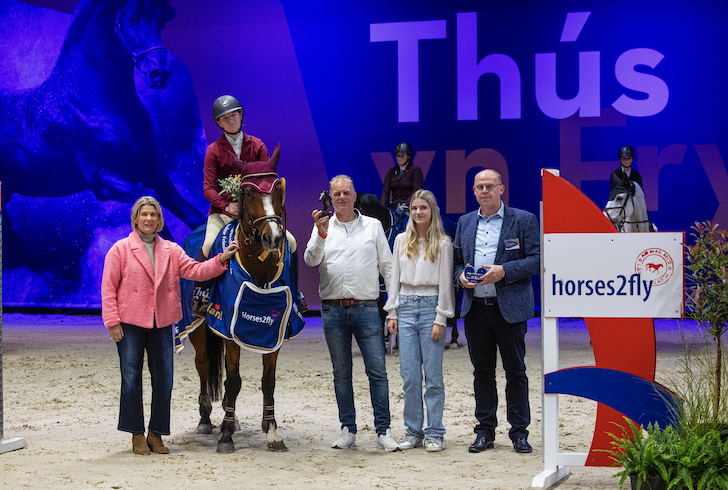 Only fourteen year old Amber Kiewiet wins Horses2fly 1m10 final ...